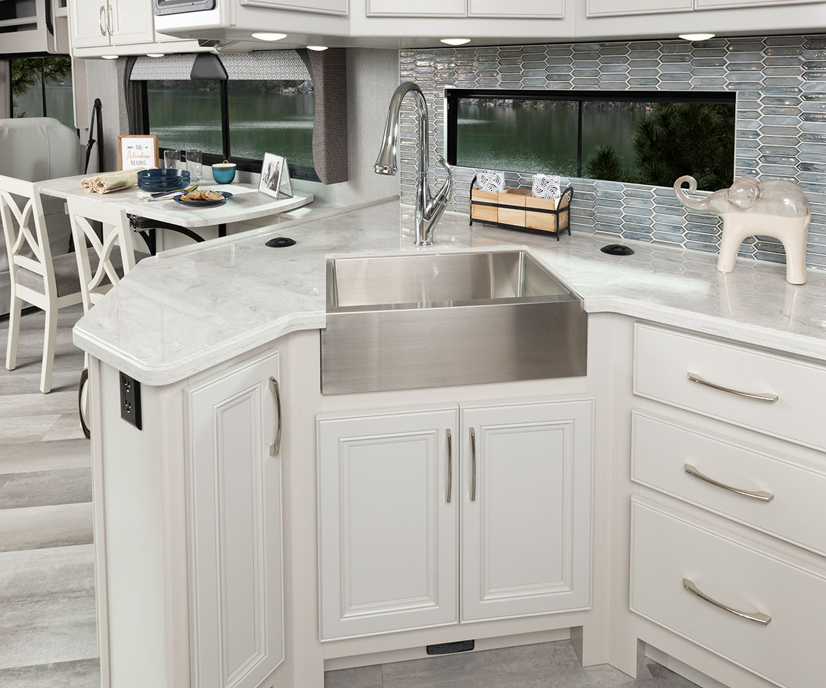 Bounder - Greatest Selling Class A Gas RV of All Time - Fleetwood RV