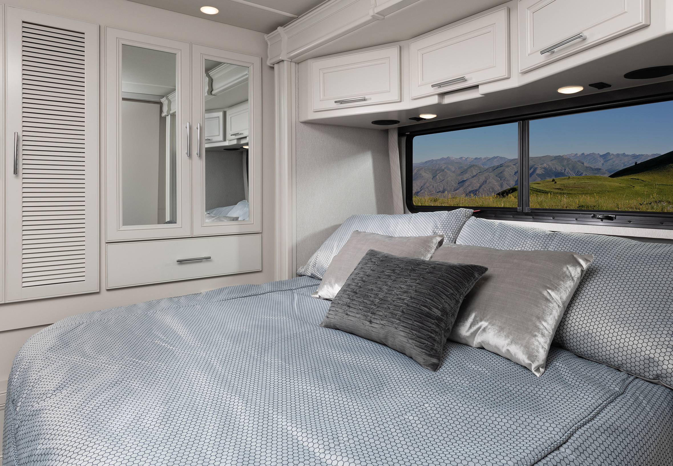 2023 Pace Arrow - Compact Class A Diesel RV - Fleetwood RV