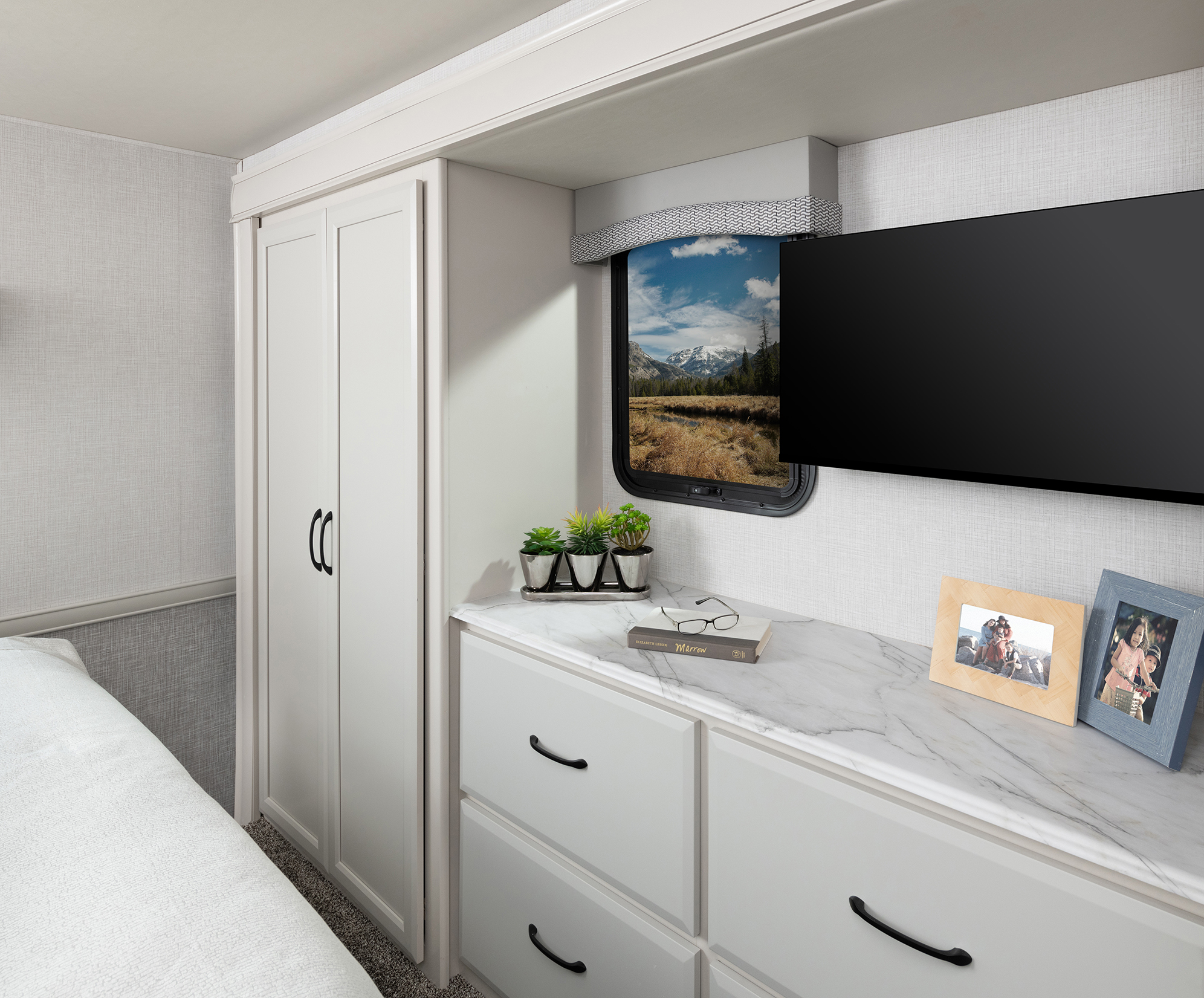 2025 Flair - Modest Class A Gas Motorhome - Fleetwood RV